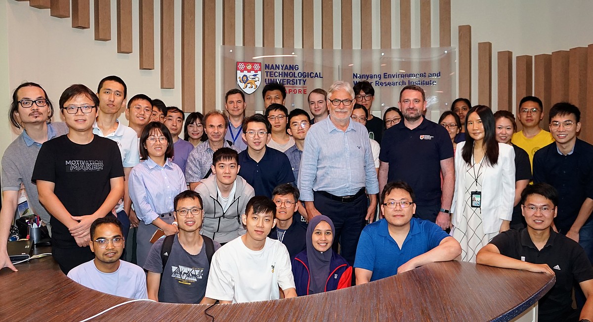 Prof. Em. E. Gidarakos, Visiting Professor at Nanyang Tech University ...